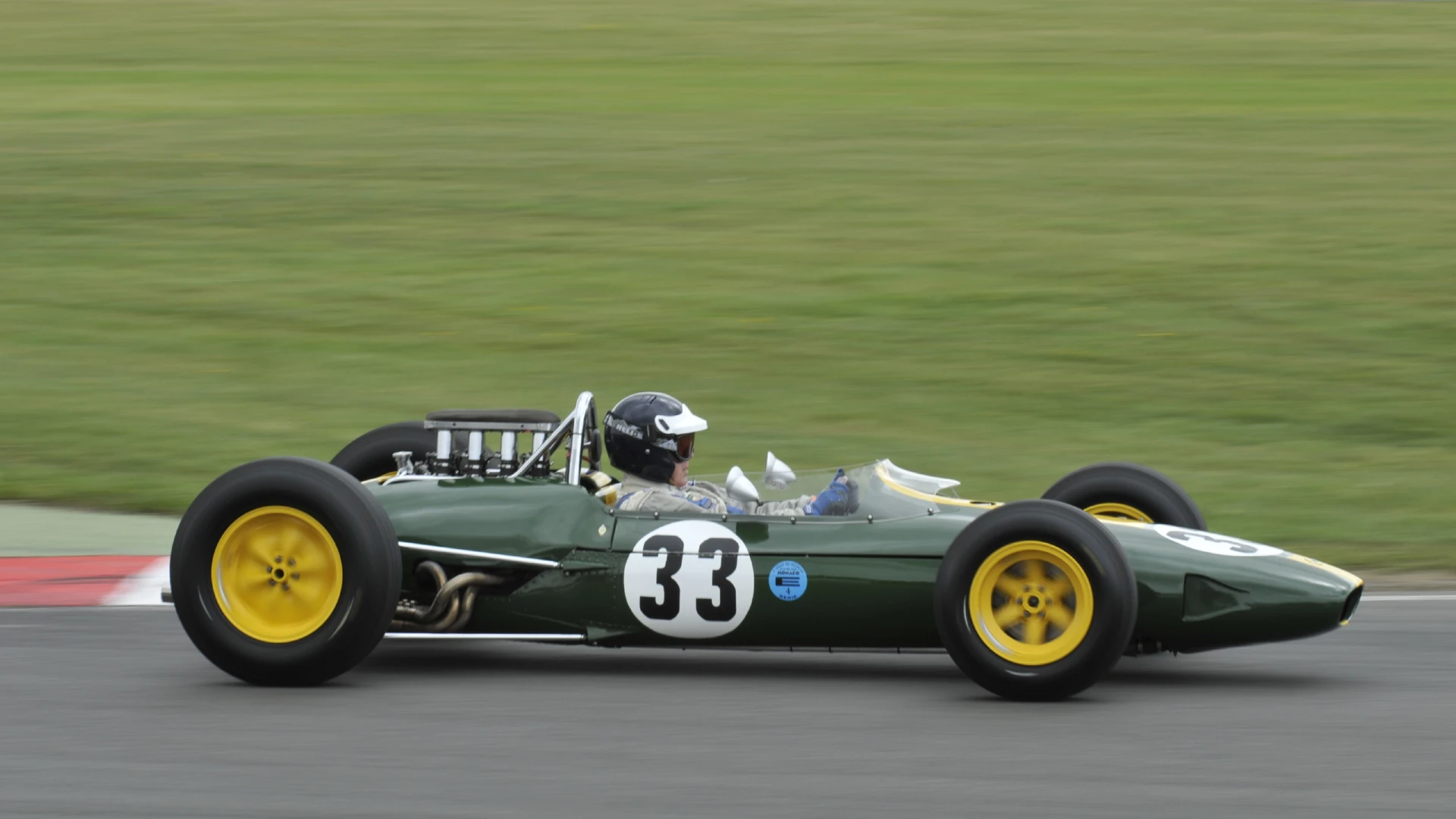 Lotus Type 33 | The Type 25 Successor That Won Jim Clark Another World ...